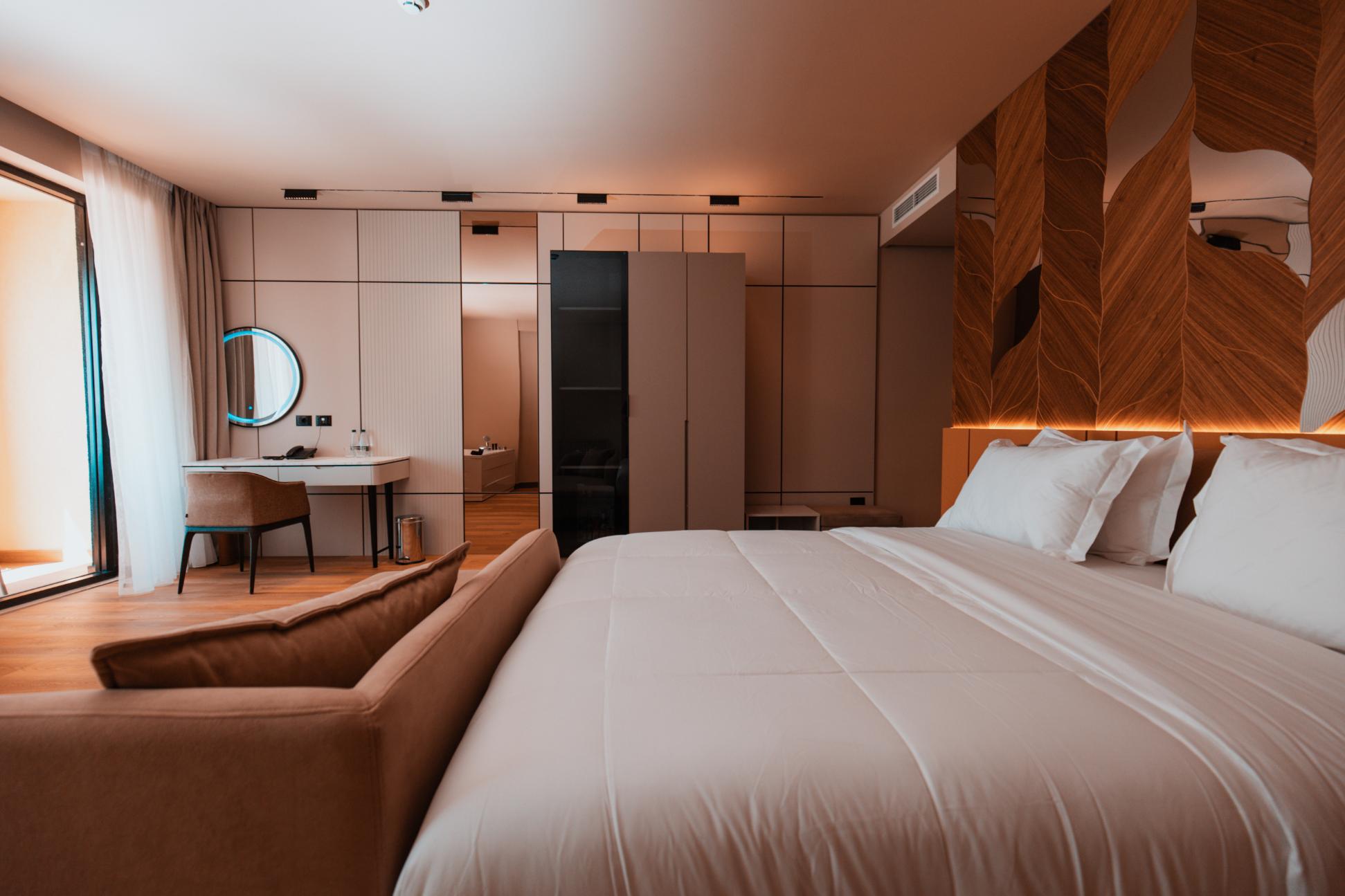 Home - Royal G Deluxe